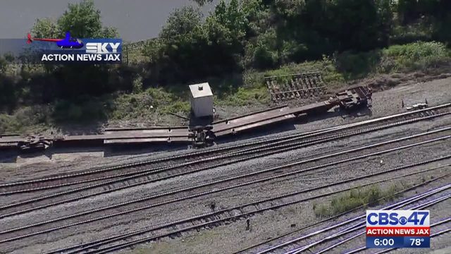 Jacksonville: Train cargo carrier derailment at CSX trans-load facility ...